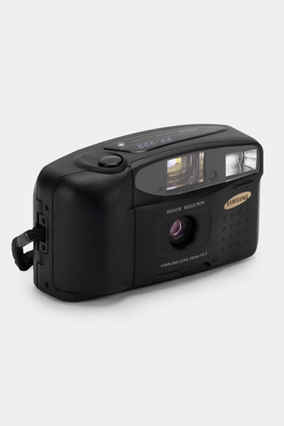 Samsung FF-222 35mm Point And Shoot Film Camera | Urban Outfitters