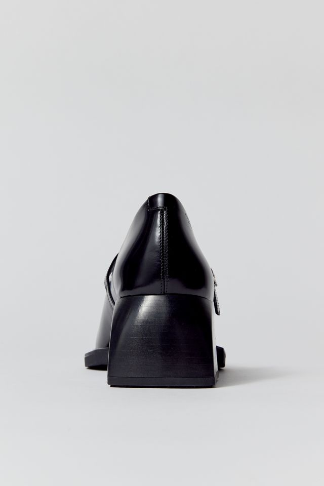 Vagabond Shoemakers Vivian Pointed Mary Jane | Urban Outfitters