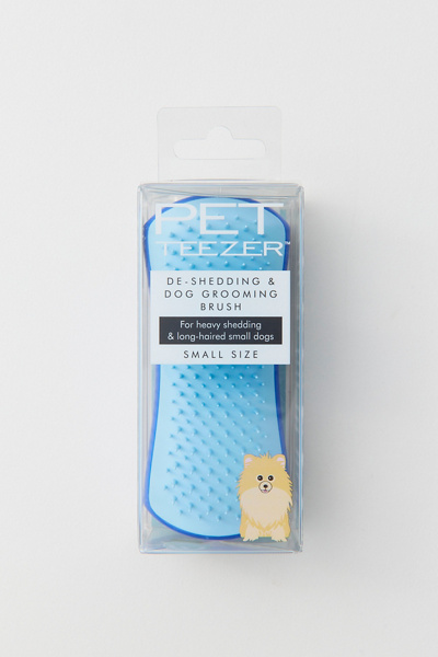 Tangle Teezer Pet Teezer De-Shedding Dog Grooming Brush | Urban Outfitters