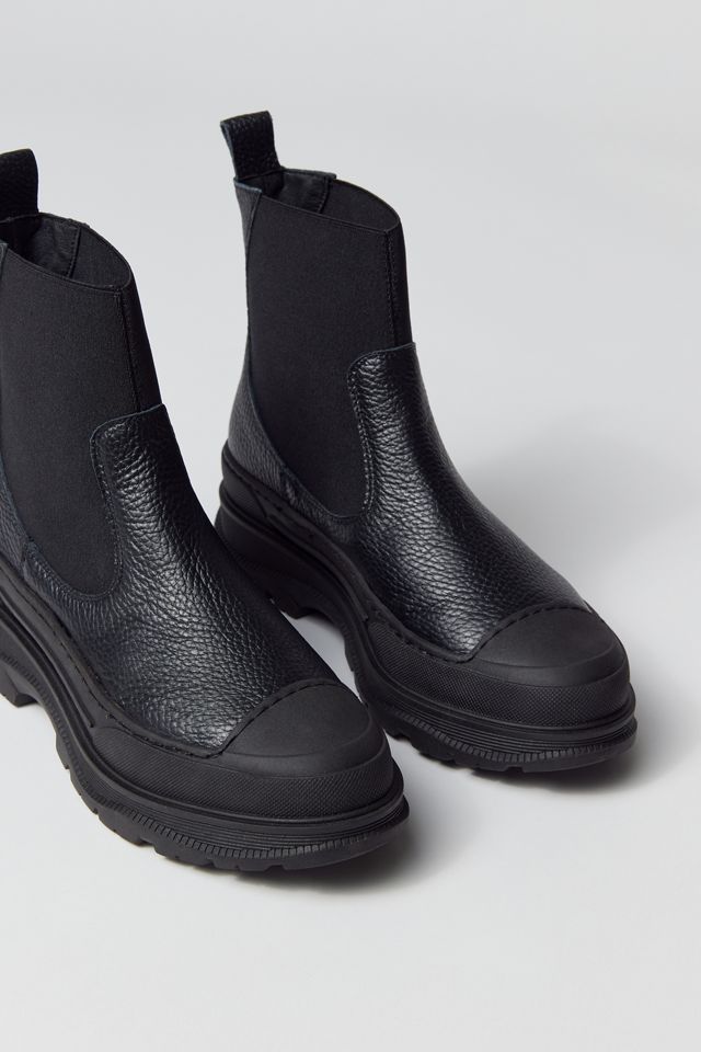 Intentionally Blank Court Chelsea Boot | Urban Outfitters