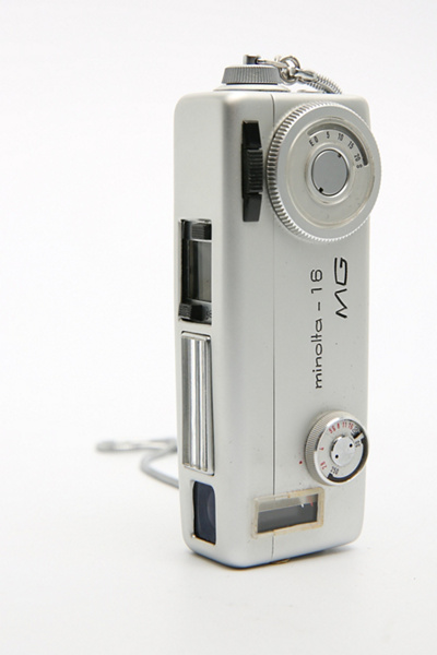 Acme Camera Co. Vintage Minolta 16 Model-MG Film Camera | Urban Outfitters
