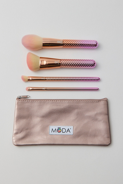 MODA 5-Piece Rosé Complete Makeup Brush Kit | Urban Outfitters