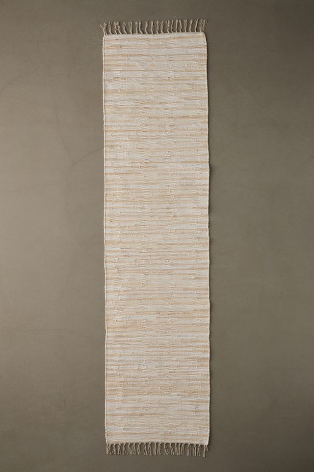 ReMADE By UO Remnants Solid Chindi Rug | Urban Outfitters