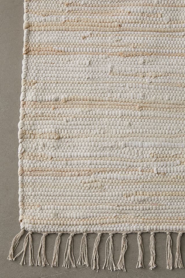 ReMADE By UO Remnants Solid Chindi Rug | Urban Outfitters