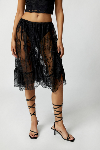 Jupe midi en dentelle transparente Maeve Kimchi Blue | Urban Outfitters ...