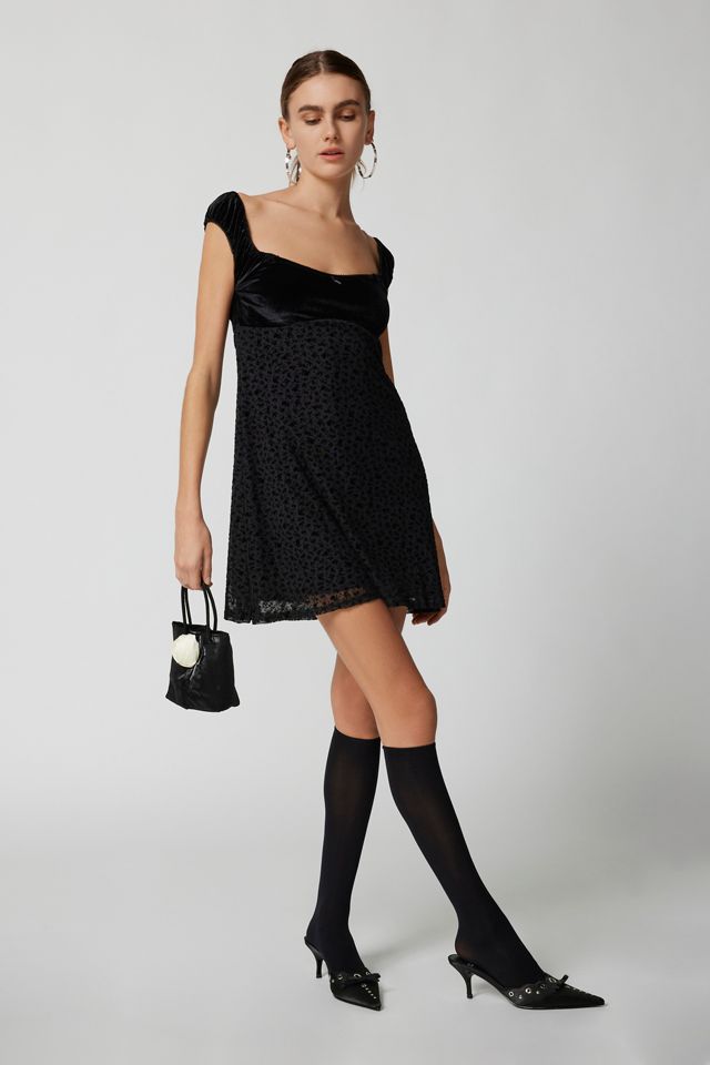 Daisy Street Flocked Velvet Mini Dress | Urban Outfitters