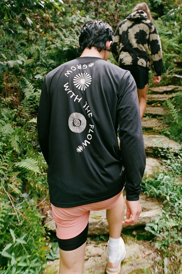 Roark Run Amok Mathis Long Sleeve Tee | Urban Outfitters