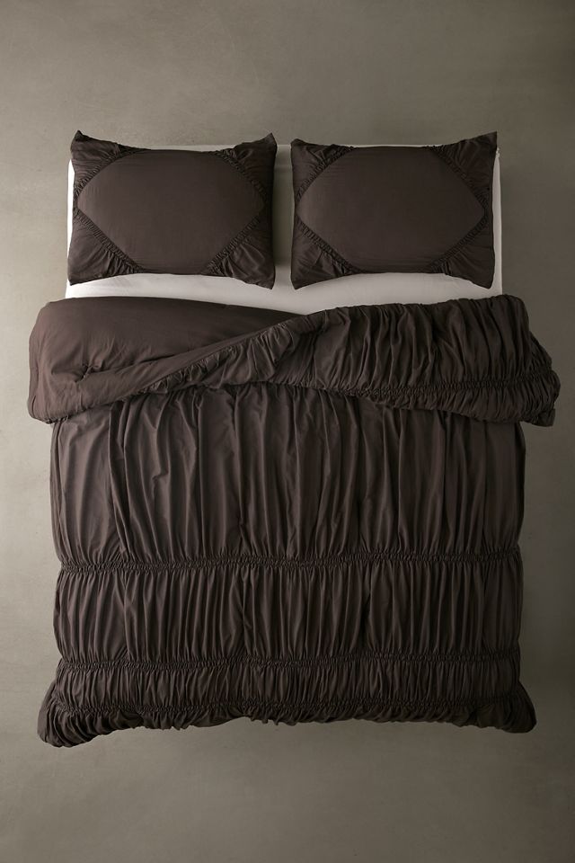 Rita Ruffle Comforter | Urban Outfitters