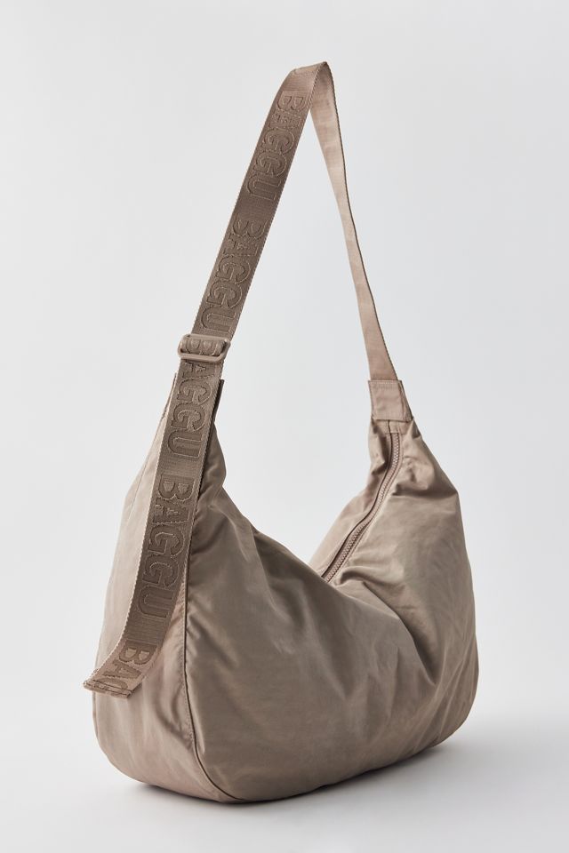BAGGU Large Nylon Crescent Bag | Urban Outfitters
