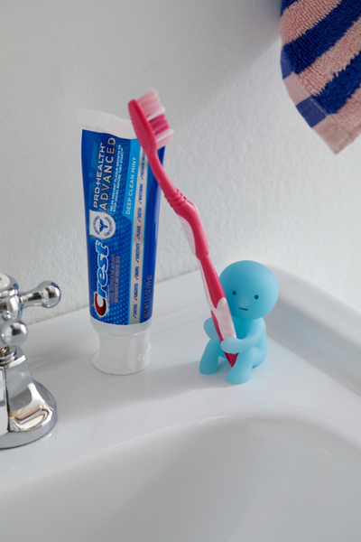 Smiski® Glow-In-The-Dark Toothbrush Stand | Urban Outfitters Canada
