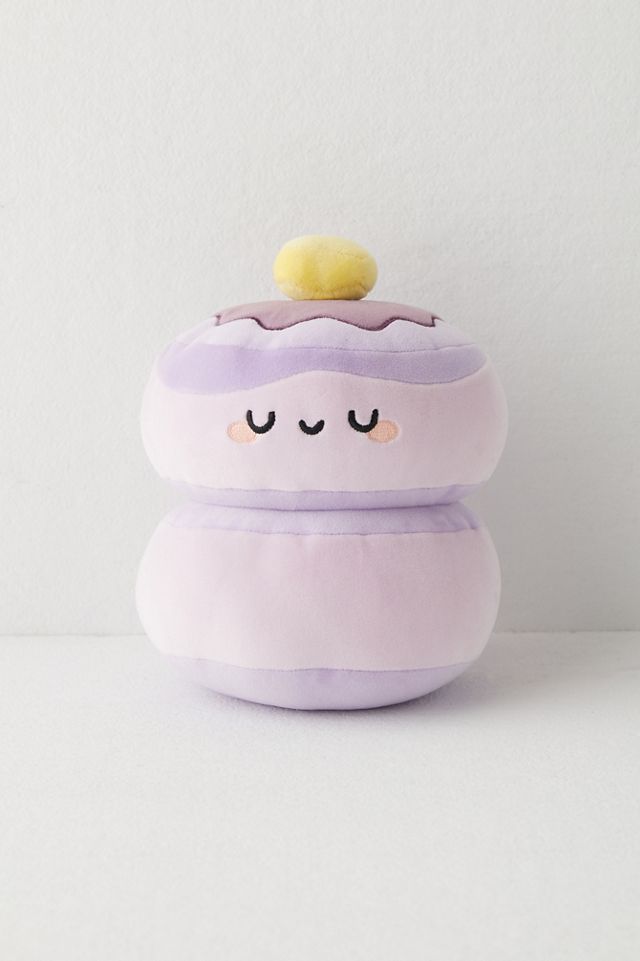 Smoko Ube Souffle Pancake Plushie | Urban Outfitters