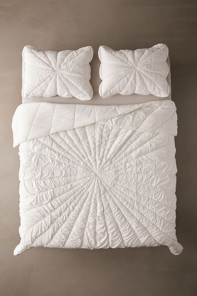 Starburst Comforter | Urban Outfitters