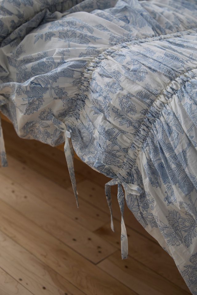 Floral Rita Ruffle Comforter | Urban Outfitters