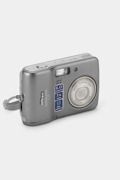 Nikon Coolpix L2 Point and Shoot Digital Camera Refurbished by ...