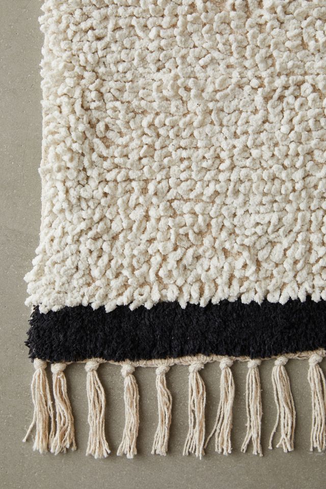 Emille Loop Woven Minimalist Rug | Urban Outfitters