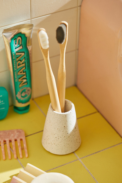 Pretti Cool Toothbrush Holder | Urban Outfitters Canada