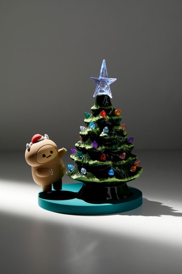 Smoko Hank Yeti Christmas Tree Light | Urban Outfitters