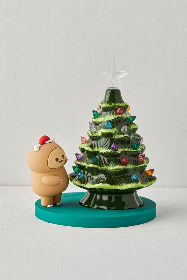 Smoko Hank Yeti Christmas Tree Light | Urban Outfitters