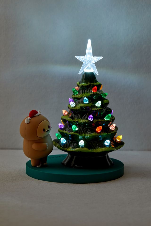 Smoko Hank Yeti Christmas Tree Light | Urban Outfitters