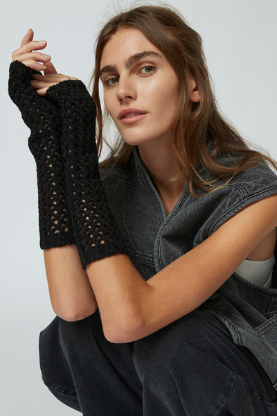 Cozy Netted Knit Arm Warmer | Urban Outfitters