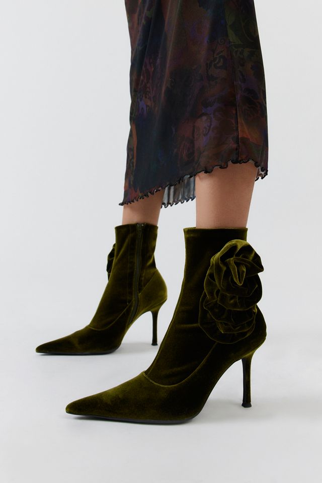 Jeffrey Campbell Florette Velvet Boot | Urban Outfitters