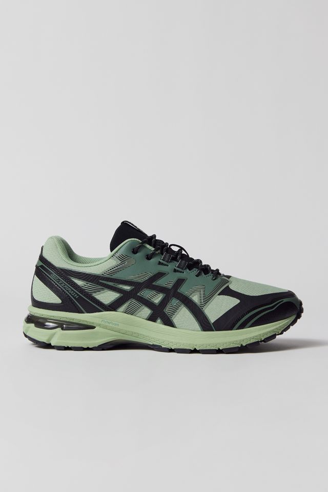 ASICS GEL-Terrain Sportstyle Retro Sneaker | Urban Outfitters