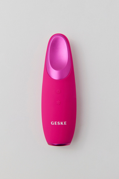 Geske Warm & Cool Eye Energizer | Urban Outfitters