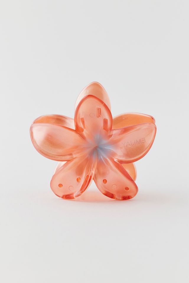 Emi Jay Super Bloom Claw Clip | Urban Outfitters Canada