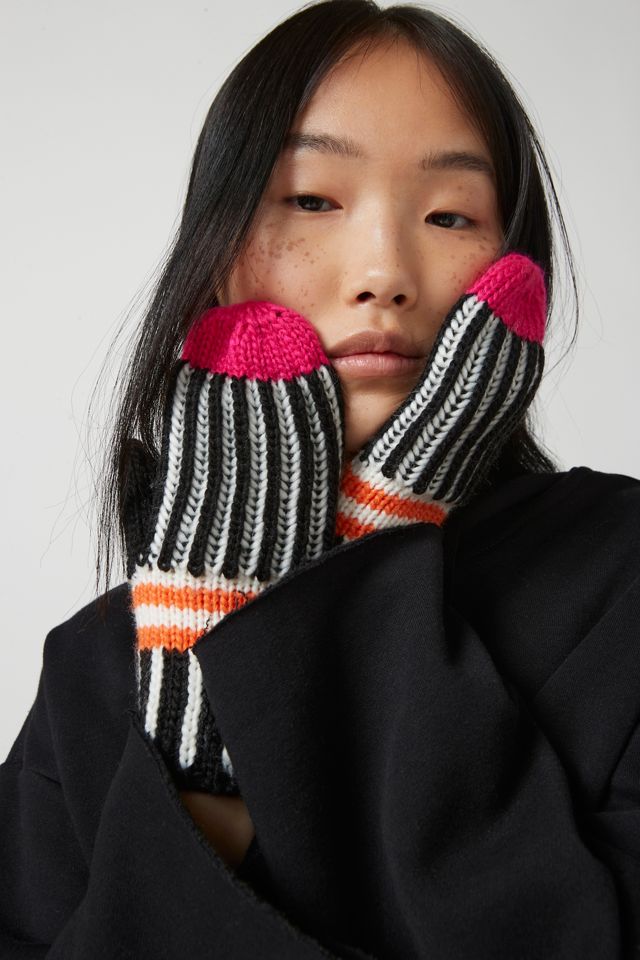 Colorblock Mitten | Urban Outfitters