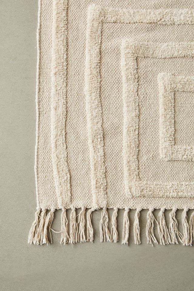 Labyrinth Hilo Tufted Rug | Urban Outfitters
