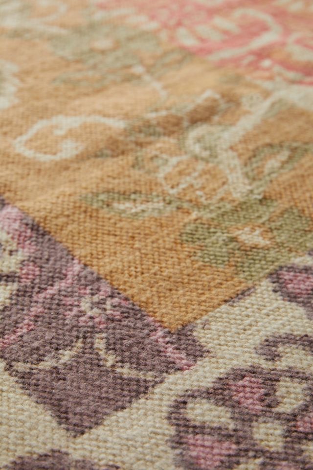 Delphine Medallion Brushed Rug | Urban Outfitters