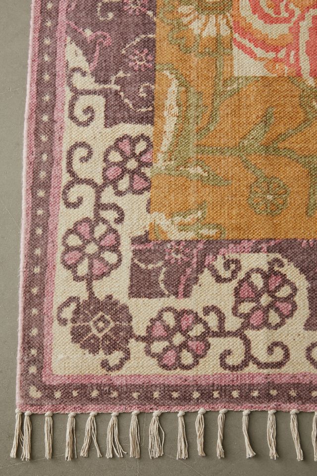 Delphine Medallion Brushed Rug | Urban Outfitters