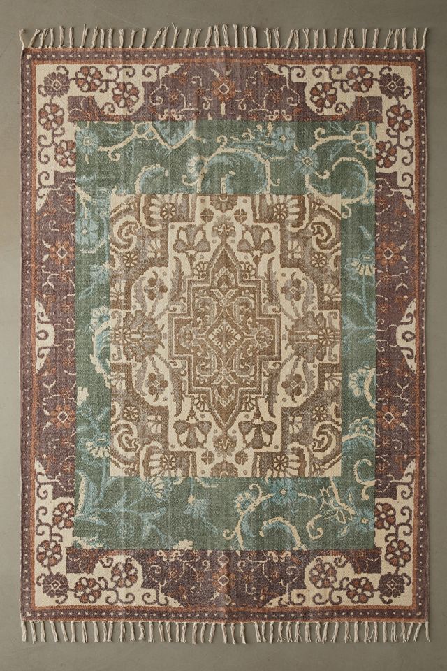Delphine Medallion Brushed Rug | Urban Outfitters