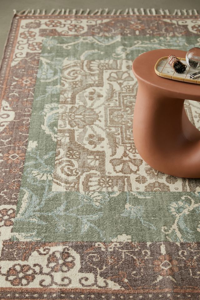 Delphine Medallion Brushed Rug | Urban Outfitters Canada
