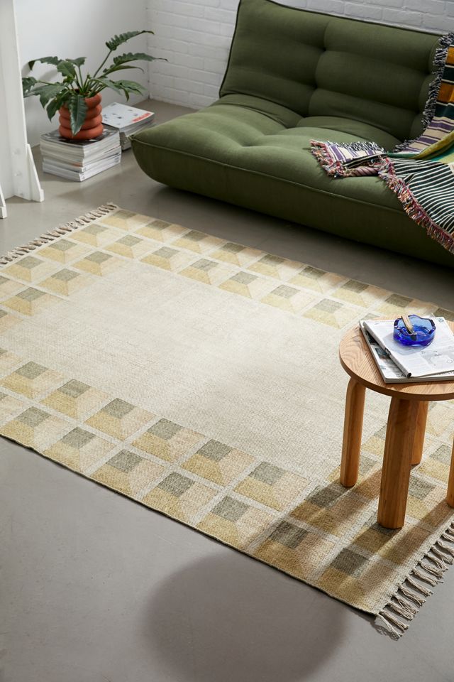 Matteo Geo Brushed Rug | Urban Outfitters Canada