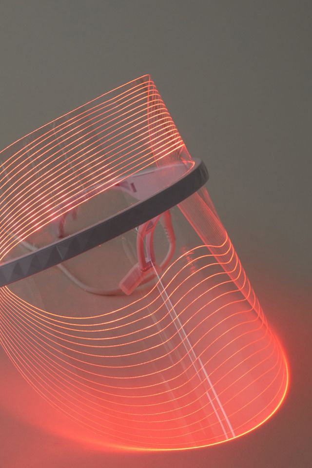 USB Light Therapy Illumi Mask | Urban Outfitters