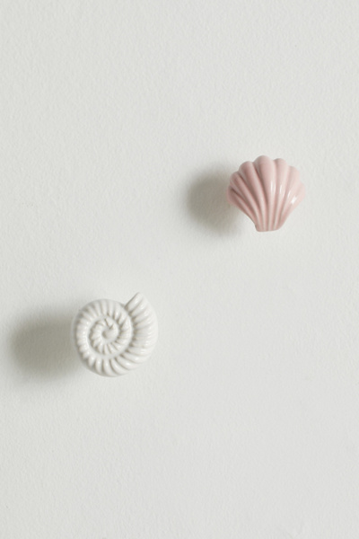 Seashell Wall Hook - Set Of 2 | Urban Outfitters