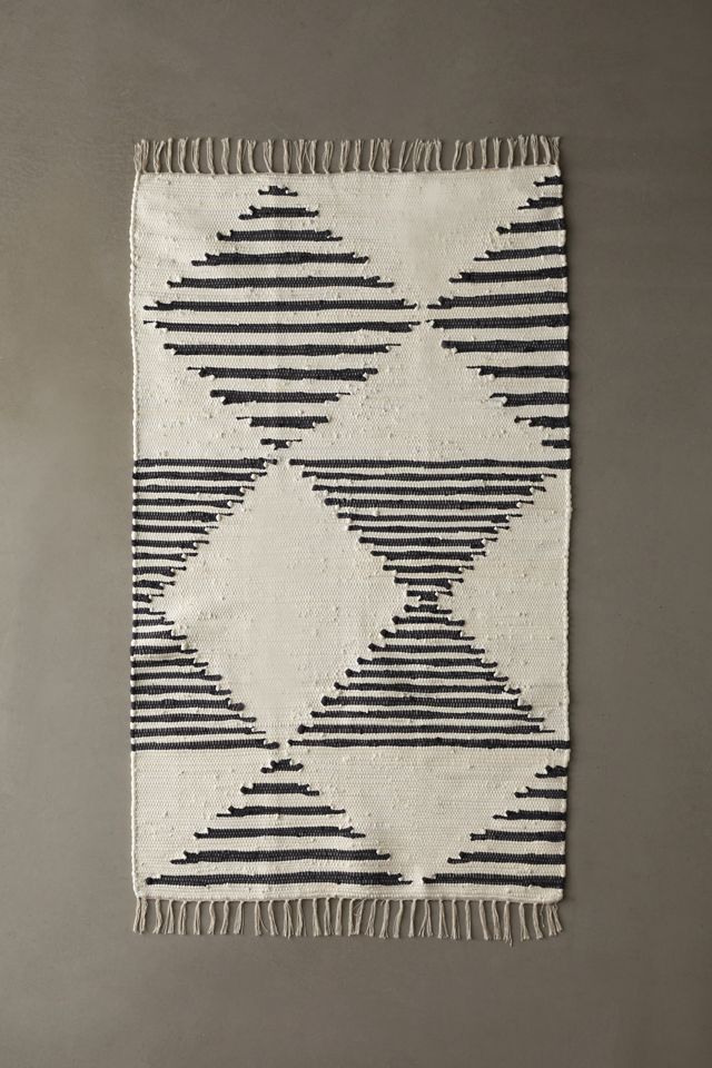 Nadia Abstract Chindi Rug | Urban Outfitters