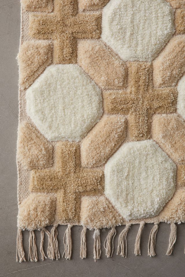 Tile Carved Tufted Rug | Urban Outfitters