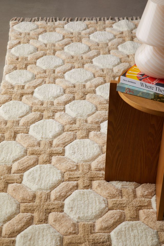 Tile Carved Tufted Rug | Urban Outfitters