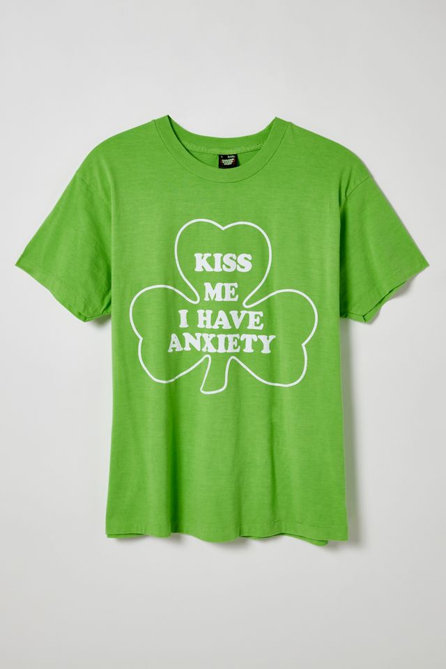 Screen Stars UO Exclusive Kiss Me Tee | Urban Outfitters