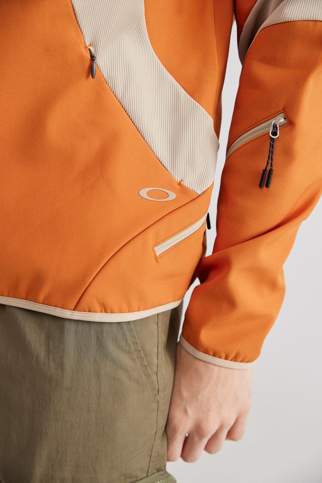 Oakley Latitude Arc Jacket | Urban Outfitters