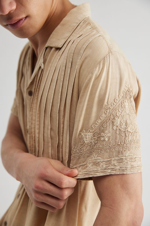 Raga Man Naksh Short Sleeve Shirt | Urban Outfitters