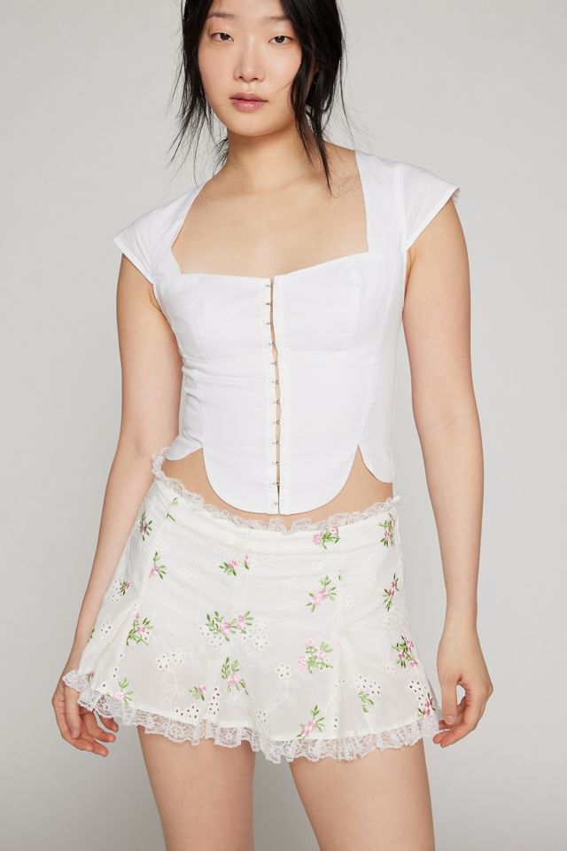 For Love & Lemons Kinsley Lace-Trim Floral Mini Skort | Urban Outfitters