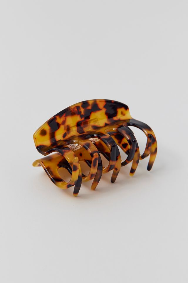 Out From Under Curved Edge Claw Clip | Urban Outfitters