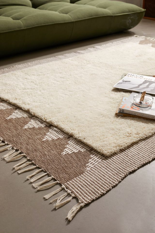 Wilson Wool Woven & Tufted Rug | Urban Outfitters