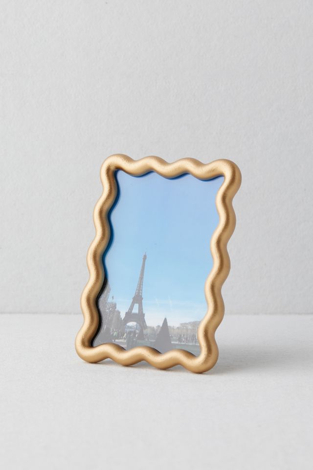 Scallop Picture Frame | Urban Outfitters