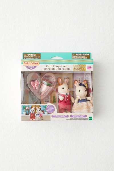 Calico Critters Cute Couple Figure Set | Urban Outfitters