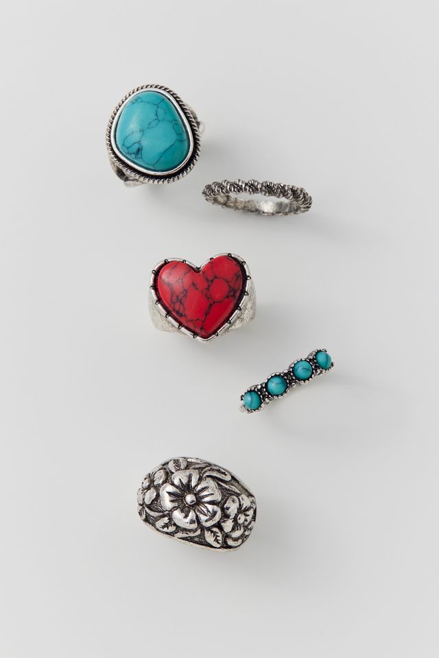 Leila Etched Heart Ring Set | Urban Outfitters