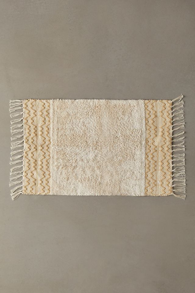 Jenner Woven Shaggy Rug | Urban Outfitters